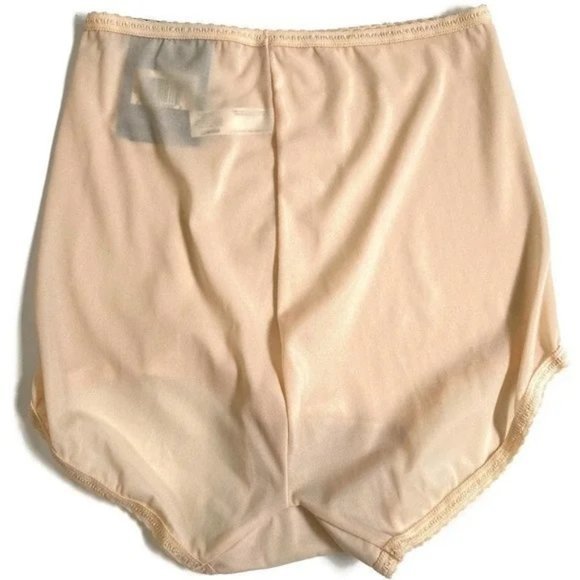 Bali | Intimates & Sleepwear | Bali Skimp Skamp Brief Underwear 2633s ...